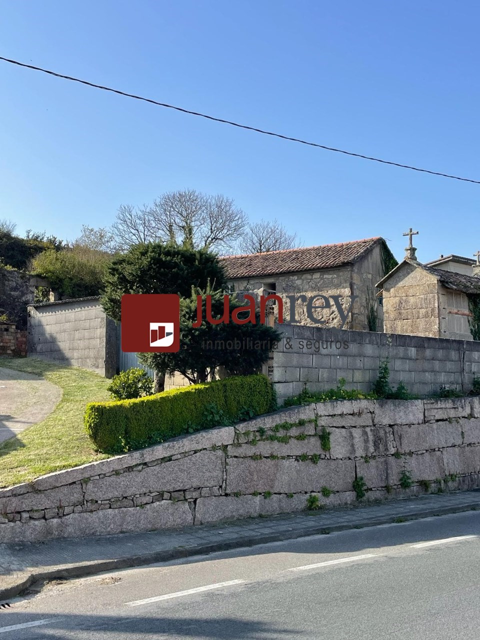 939 CASA PARA RESTAURAR EN CAMBADOS